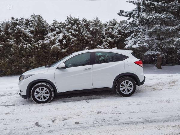 Balts Honda HR-V 2016 Kauņa, ar dzinēja tilpumu 1.50 L un nobraukumu 87 tūkst. km par 6900 €, foto 2 vietnē AUTOMOTO.COM.LV