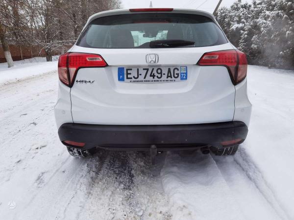 Balts Honda HR-V 2016 Kauņa, ar dzinēja tilpumu 1.50 L un nobraukumu 87 tūkst. km par 6900 €, foto 4 vietnē AUTOMOTO.COM.LV