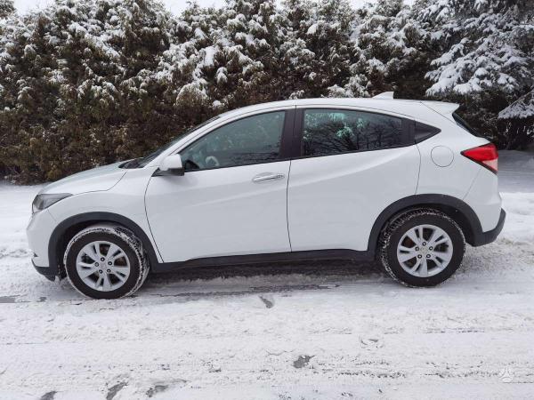 Balts Honda HR-V 2016 Kauņa, ar dzinēja tilpumu 1.50 L un nobraukumu 87 tūkst. km par 6900 €, foto 6 vietnē AUTOMOTO.COM.LV