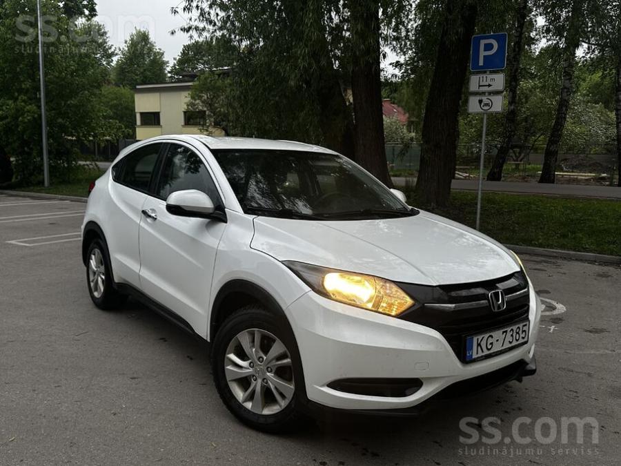 Balts Honda HR-V 2016 Rīga, ar dzinēja tilpumu 1.60 L un nobraukumu 0 tūkst. km par 7500 €, foto 1 vietnē AUTOMOTO.COM.LV