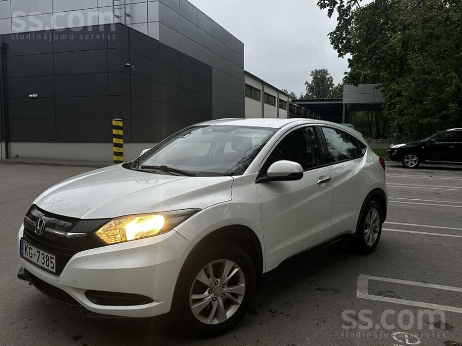 Balts Honda HR-V 2016 Rīga, ar dzinēja tilpumu 1.60 L un nobraukumu 0 tūkst. km par 7500 €, foto 3 vietnē AUTOMOTO.COM.LV