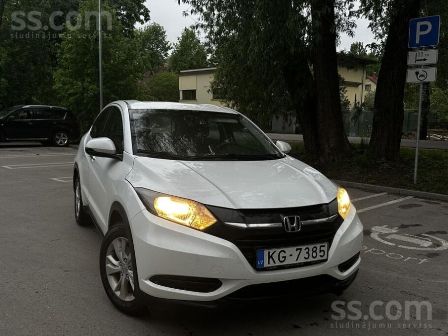 Balts Honda HR-V 2016 Rīga, ar dzinēja tilpumu 1.60 L un nobraukumu 0 tūkst. km par 7500 €, foto 4 vietnē AUTOMOTO.COM.LV