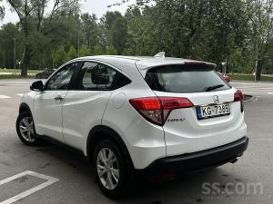 Balts Honda HR-V 2016 Rīga, ar dzinēja tilpumu 1.60 L un nobraukumu 0 tūkst. km par 7500 €, foto 5 vietnē AUTOMOTO.COM.LV