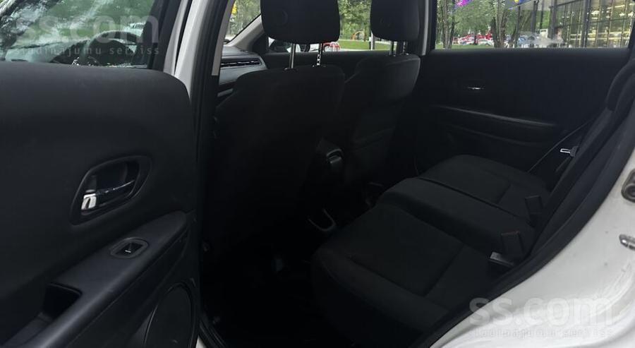 Balts Honda HR-V 2016 Rīga, ar dzinēja tilpumu 1.60 L un nobraukumu 0 tūkst. km par 7500 €, foto 13 vietnē AUTOMOTO.COM.LV