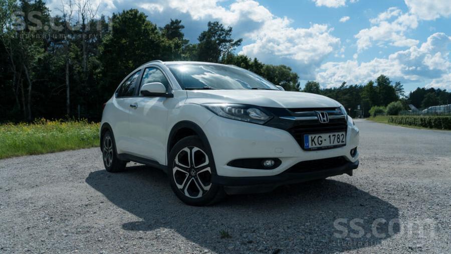 Balts Honda HR-V 2016 Rīga, ar dzinēja tilpumu 1.60 L un nobraukumu 223 tūkst. km par 9200 €, foto 4 vietnē AUTOMOTO.COM.LV