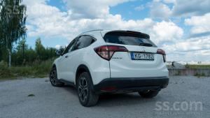 Balts Honda HR-V 2016 Rīga, ar dzinēja tilpumu 1.60 L un nobraukumu 223 tūkst. km par 9200 €, foto 5 vietnē AUTOMOTO.COM.LV