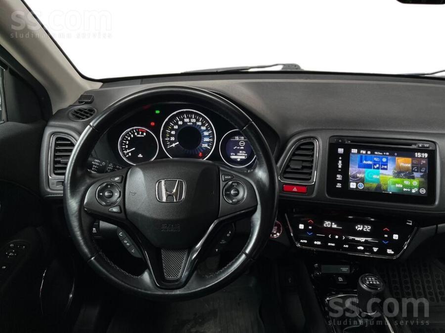 Белый Хонда ХРВ 2016 в Рига, объемом двигателя 1.50 л и пробегом 122 тыс. км за 10990 €, фото 10 на AUTOMOTO.COM.LV