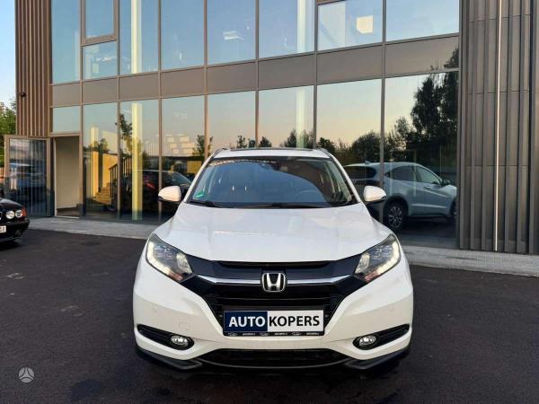 Balts Honda HR-V 2017 Kauņa, ar dzinēja tilpumu 1.50 L un nobraukumu 107 tūkst. km par 15500 €, foto 2 vietnē AUTOMOTO.COM.LV
