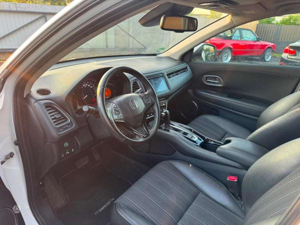 Balts Honda HR-V 2017 Kauņa, ar dzinēja tilpumu 1.50 L un nobraukumu 107 tūkst. km par 15500 €, foto 7 vietnē AUTOMOTO.COM.LV