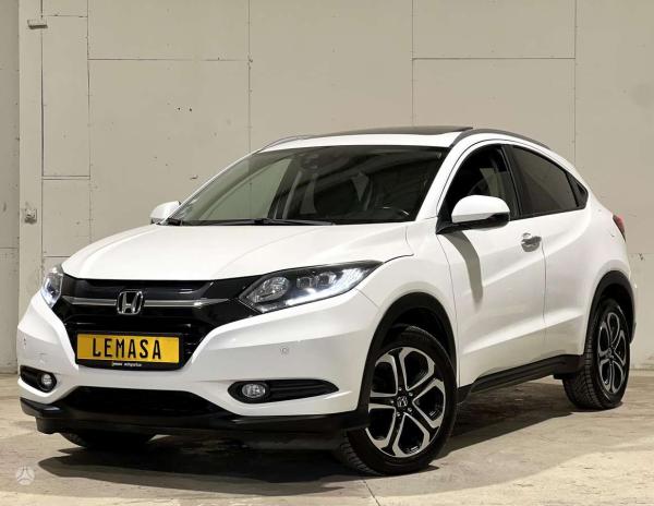 Balts Honda HR-V 2017 Klaipėda, ar dzinēja tilpumu 1.50 L un nobraukumu 157 tūkst. km par 13999 €, foto 1 vietnē AUTOMOTO.COM.LV