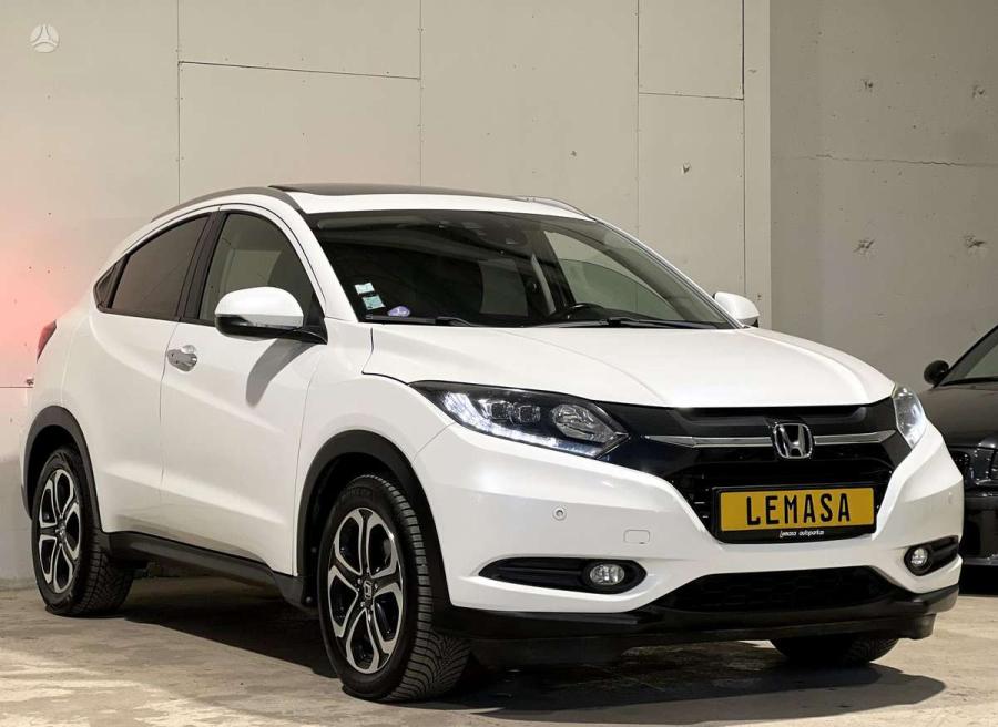 Balts Honda HR-V 2017 Klaipėda, ar dzinēja tilpumu 1.50 L un nobraukumu 157 tūkst. km par 13999 €, foto 4 vietnē AUTOMOTO.COM.LV
