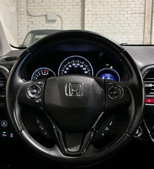 White Honda HR-V 2017 in Klaipeda, with an engine capacity of 1.50 L and mileage of 157 thousand km for 13999 €, photo 20 on AUTOMOTO.COM.LV