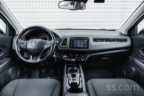 Balts Honda HR-V 2017 Rīga, ar dzinēja tilpumu 1.60 L un nobraukumu 102 tūkst. km par 10300 €, foto 7 vietnē AUTOMOTO.COM.LV