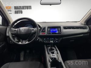 White Honda HR-V 2018 in Riga, with an engine capacity of 1.60 L and mileage of 118 thousand km for 11490 €, photo 15 on AUTOMOTO.COM.LV