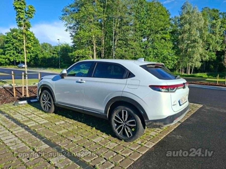 Белый Хонда ХРВ 2022 в Таллин, объемом двигателя 1.50 л и пробегом 75 тыс. км за 25000 €, фото 12 на AUTOMOTO.COM.LV