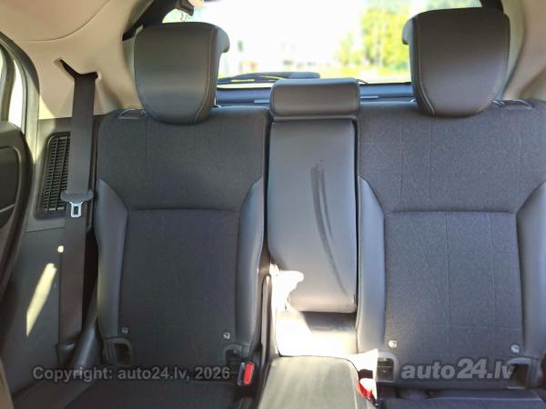 White Honda HR-V 2022 in Tallinn, with an engine capacity of 1.50 L and mileage of 76 thousand km for 21900 €, photo 3 on AUTOMOTO.COM.LV