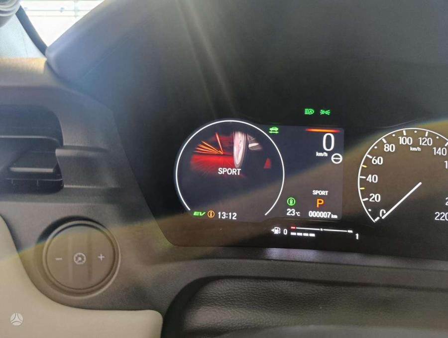 White Honda HR-V 2026 in Vilnius, with an engine capacity of 1.50 L and mileage of 0 thousand km for 34900 €, photo 20 on AUTOMOTO.COM.LV