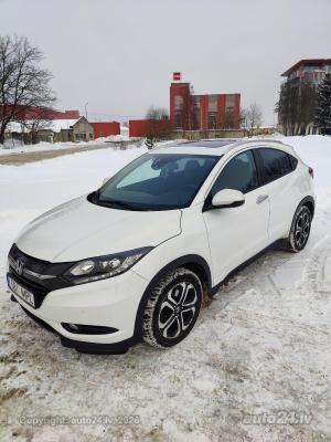 White Honda HR-V 2015 in Tallinn, with an engine capacity of 1.50 L and mileage of 127 thousand km for 12900 €, photo  on AUTOMOTO.COM.LV