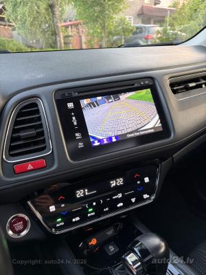 White Honda HR-V 2015 in Tartu, with an engine capacity of 1.50 L and mileage of 103 thousand km for 11400 €, photo 16 on AUTOMOTO.COM.LV