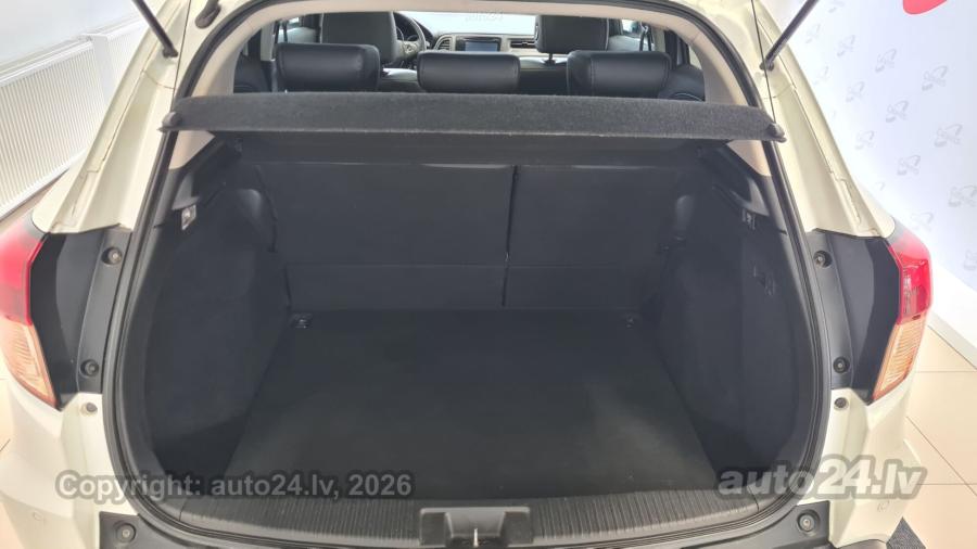 Balts Honda HR-V 2016 Tartu, ar dzinēja tilpumu 1.50 L un nobraukumu 157 tūkst. km par 14699 €, foto 16 vietnē AUTOMOTO.COM.LV