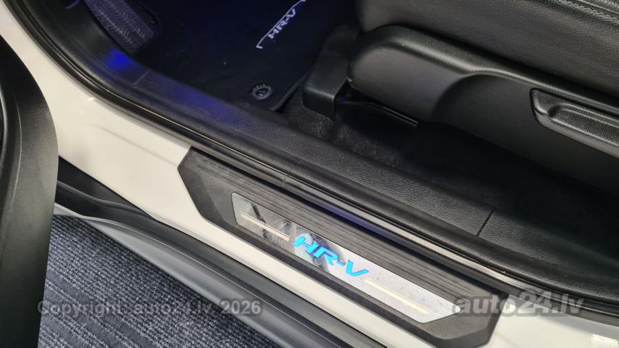 Balts Honda HR-V 2016 Tartu, ar dzinēja tilpumu 1.50 L un nobraukumu 157 tūkst. km par 14699 €, foto 17 vietnē AUTOMOTO.COM.LV