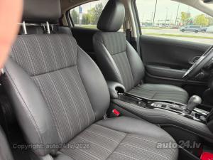 White Honda HR-V 2017 in Tallinn, with an engine capacity of 1.50 L and mileage of 79 thousand km for 14900 €, photo 16 on AUTOMOTO.COM.LV