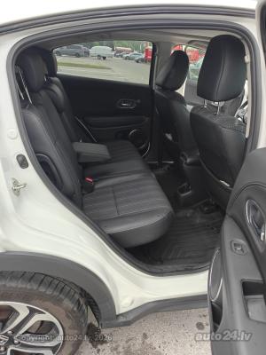 White Honda HR-V 2017 in Tallinn, with an engine capacity of 1.50 L and mileage of 79 thousand km for 14900 €, photo 17 on AUTOMOTO.COM.LV