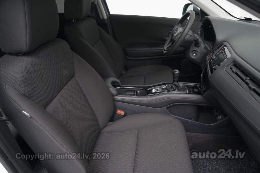 Balts Honda HR-V 2017 Tallina, ar dzinēja tilpumu 1.50 L un nobraukumu 228 tūkst. km par 9900 €, foto 10 vietnē AUTOMOTO.COM.LV