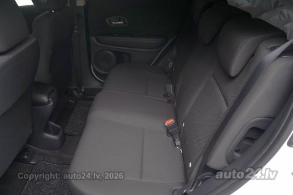 Balts Honda HR-V 2017 Tallina, ar dzinēja tilpumu 1.50 L un nobraukumu 228 tūkst. km par 9900 €, foto 10 vietnē AUTOMOTO.COM.LV