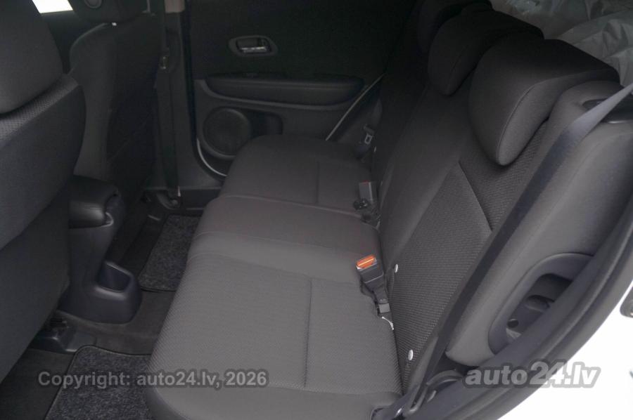Balts Honda HR-V 2017 Tallina, ar dzinēja tilpumu 1.50 L un nobraukumu 228 tūkst. km par 9900 €, foto 11 vietnē AUTOMOTO.COM.LV