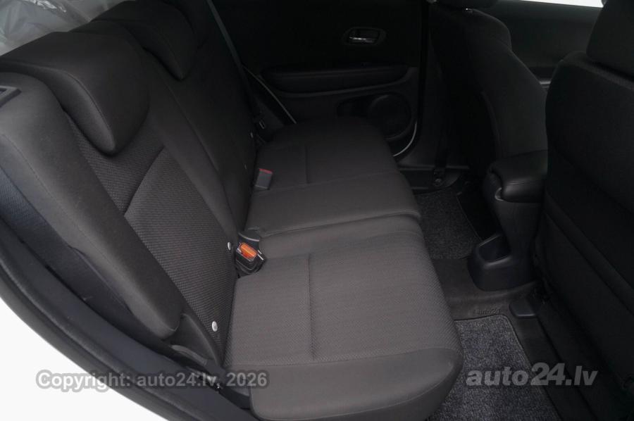 Balts Honda HR-V 2017 Tallina, ar dzinēja tilpumu 1.50 L un nobraukumu 228 tūkst. km par 9900 €, foto 12 vietnē AUTOMOTO.COM.LV