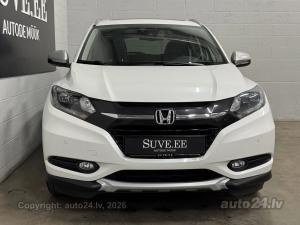 White Honda HR-V 2018 in Tallinn, with an engine capacity of 1.50 L and mileage of 78 thousand km for 14995 €, photo 4 on AUTOMOTO.COM.LV