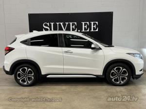 White Honda HR-V 2018 in Tallinn, with an engine capacity of 1.50 L and mileage of 78 thousand km for 14995 €, photo 7 on AUTOMOTO.COM.LV
