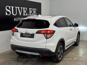 White Honda HR-V 2018 in Tallinn, with an engine capacity of 1.50 L and mileage of 78 thousand km for 14995 €, photo 8 on AUTOMOTO.COM.LV