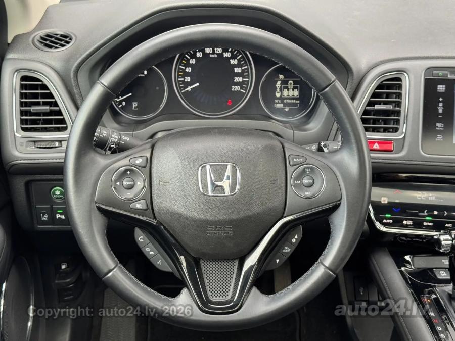White Honda HR-V 2018 in Tallinn, with an engine capacity of 1.50 L and mileage of 78 thousand km for 14995 €, photo 18 on AUTOMOTO.COM.LV