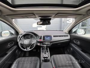 White Honda HR-V 2018 in Tallinn, with an engine capacity of 1.50 L and mileage of 78 thousand km for 14995 €, photo 20 on AUTOMOTO.COM.LV