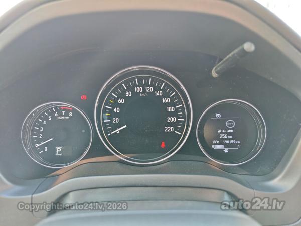 Белый Хонда ХРВ 2018 в Таллин, объемом двигателя 1.50 л и пробегом 190 тыс. км за 10500 €, фото 10 на AUTOMOTO.COM.LV