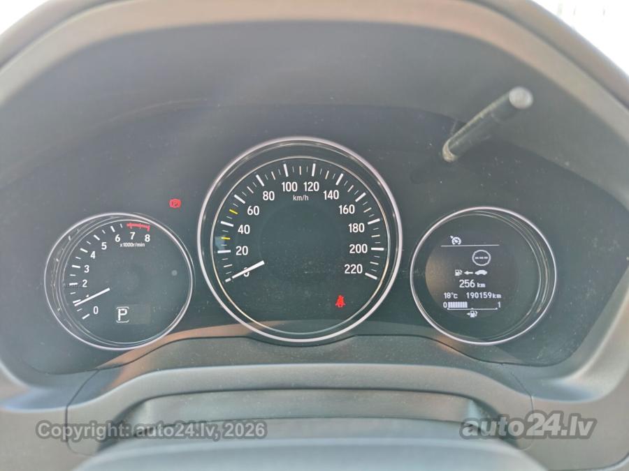 Белый Хонда ХРВ 2018 в Таллин, объемом двигателя 1.50 л и пробегом 190 тыс. км за 10500 €, фото 11 на AUTOMOTO.COM.LV
