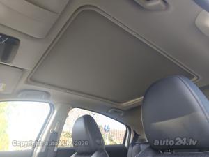 White Honda HR-V 2019 in Tallinn, with an engine capacity of 1.50 L and mileage of 160 thousand km for 18900 €, photo 11 on AUTOMOTO.COM.LV