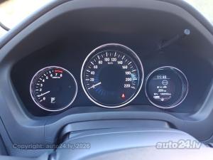 White Honda HR-V 2019 in Tallinn, with an engine capacity of 1.50 L and mileage of 160 thousand km for 18900 €, photo 23 on AUTOMOTO.COM.LV
