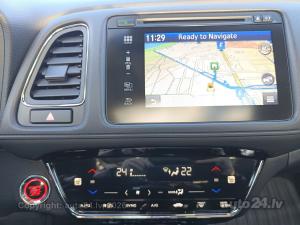 White Honda HR-V 2019 in Tallinn, with an engine capacity of 1.50 L and mileage of 160 thousand km for 18900 €, photo 25 on AUTOMOTO.COM.LV