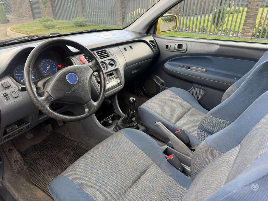 Dzeltens Honda HR-V 1999 Kauņa, ar dzinēja tilpumu 1.60 L un nobraukumu 280 tūkst. km par 1350 €, foto 5 vietnē AUTOMOTO.COM.LV