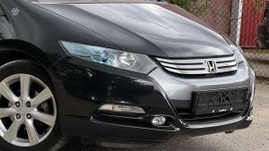 Black Honda Insight 2010 in Ukmerge, with an engine capacity of 1.34 L and mileage of 215 thousand km for 3750 €, photo 10 on AUTOMOTO.COM.LV