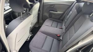 Black Honda Insight 2010 in Ukmerge, with an engine capacity of 1.34 L and mileage of 215 thousand km for 3750 €, photo 18 on AUTOMOTO.COM.LV