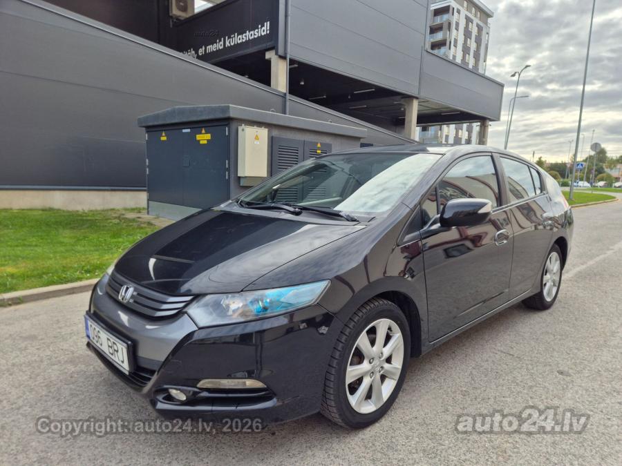 Black Honda Insight 2010 in Tallinn, with an engine capacity of 1.30 L and mileage of 290 thousand km for 3999 €, photo 3 on AUTOMOTO.COM.LV