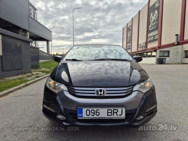 Melns Honda Insight 2010 Tallina, ar dzinēja tilpumu 1.30 L un nobraukumu 290 tūkst. km par 3999 €, foto 4 vietnē AUTOMOTO.COM.LV