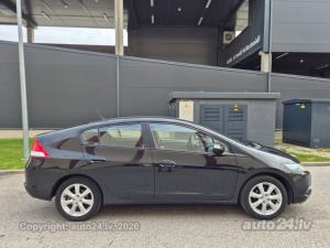 Black Honda Insight 2010 in Tallinn, with an engine capacity of 1.30 L and mileage of 290 thousand km for 3999 €, photo 7 on AUTOMOTO.COM.LV