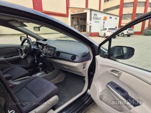 Black Honda Insight 2010 in Tallinn, with an engine capacity of 1.30 L and mileage of 290 thousand km for 3999 €, photo 9 on AUTOMOTO.COM.LV