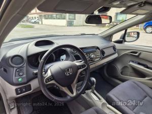 Black Honda Insight 2010 in Tallinn, with an engine capacity of 1.30 L and mileage of 290 thousand km for 3999 €, photo 10 on AUTOMOTO.COM.LV