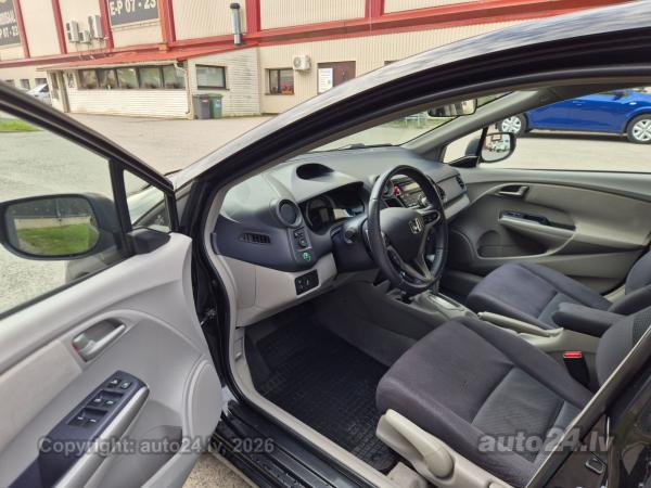 Melns Honda Insight 2010 Tallina, ar dzinēja tilpumu 1.30 L un nobraukumu 290 tūkst. km par 3999 €, foto 11 vietnē AUTOMOTO.COM.LV